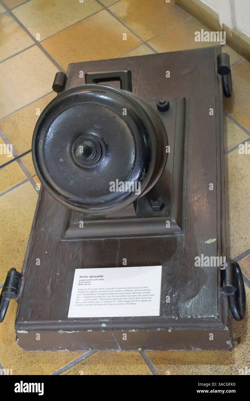 Test mortar used to test explosive power of gunpowder manufacturers ...