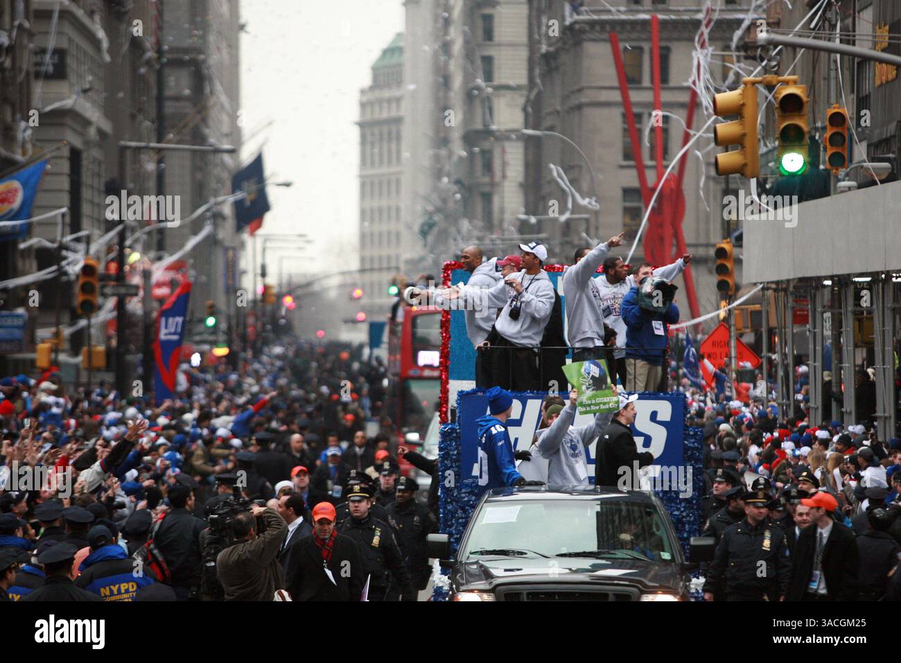 New york parade broadway truck hi-res stock photography and images - Alamy