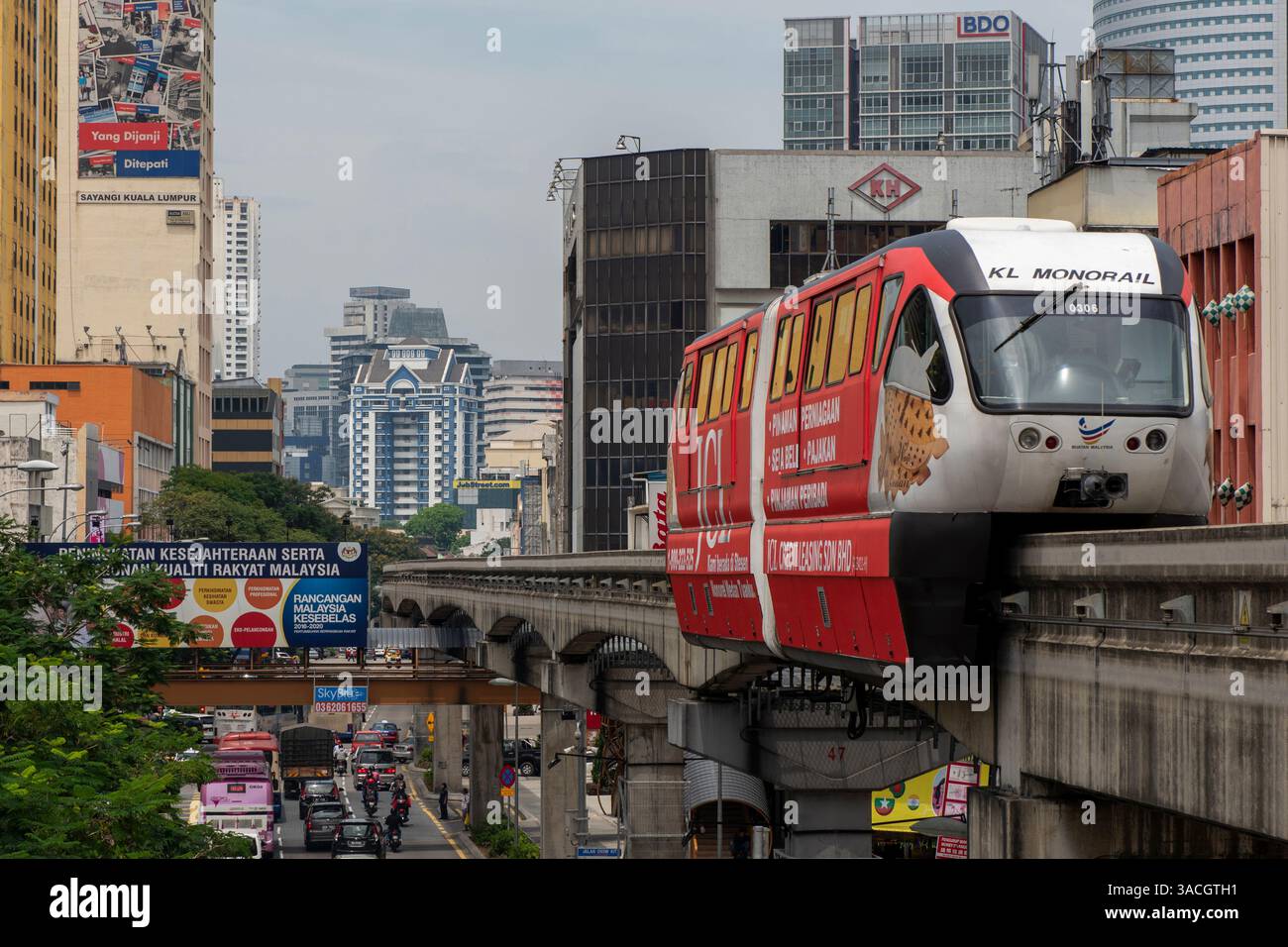 Urban monorail public transit hi-res stock photography and images - Alamy