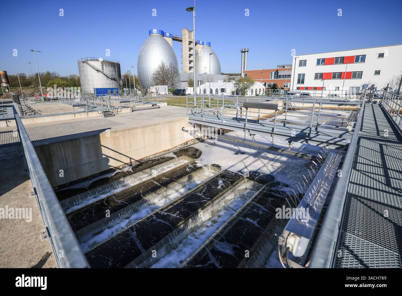 04 April 2025, North Rhine-Westphalia, Dortmund: The basins of the ...