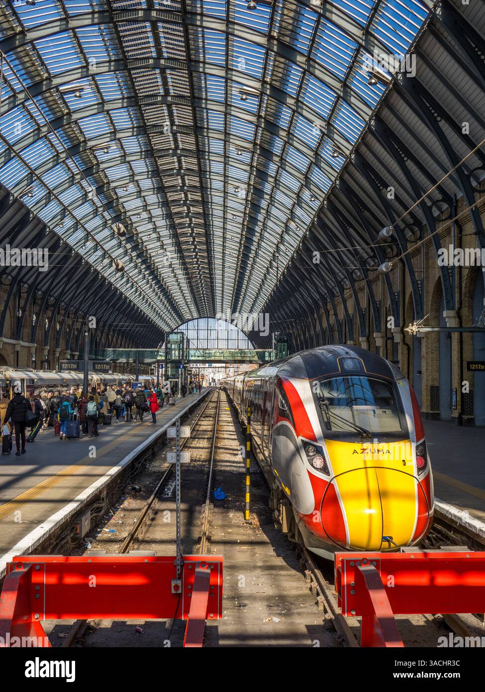 LNER Azuma Train, Kings Cross, Railway Station, London, England, UK, GB ...