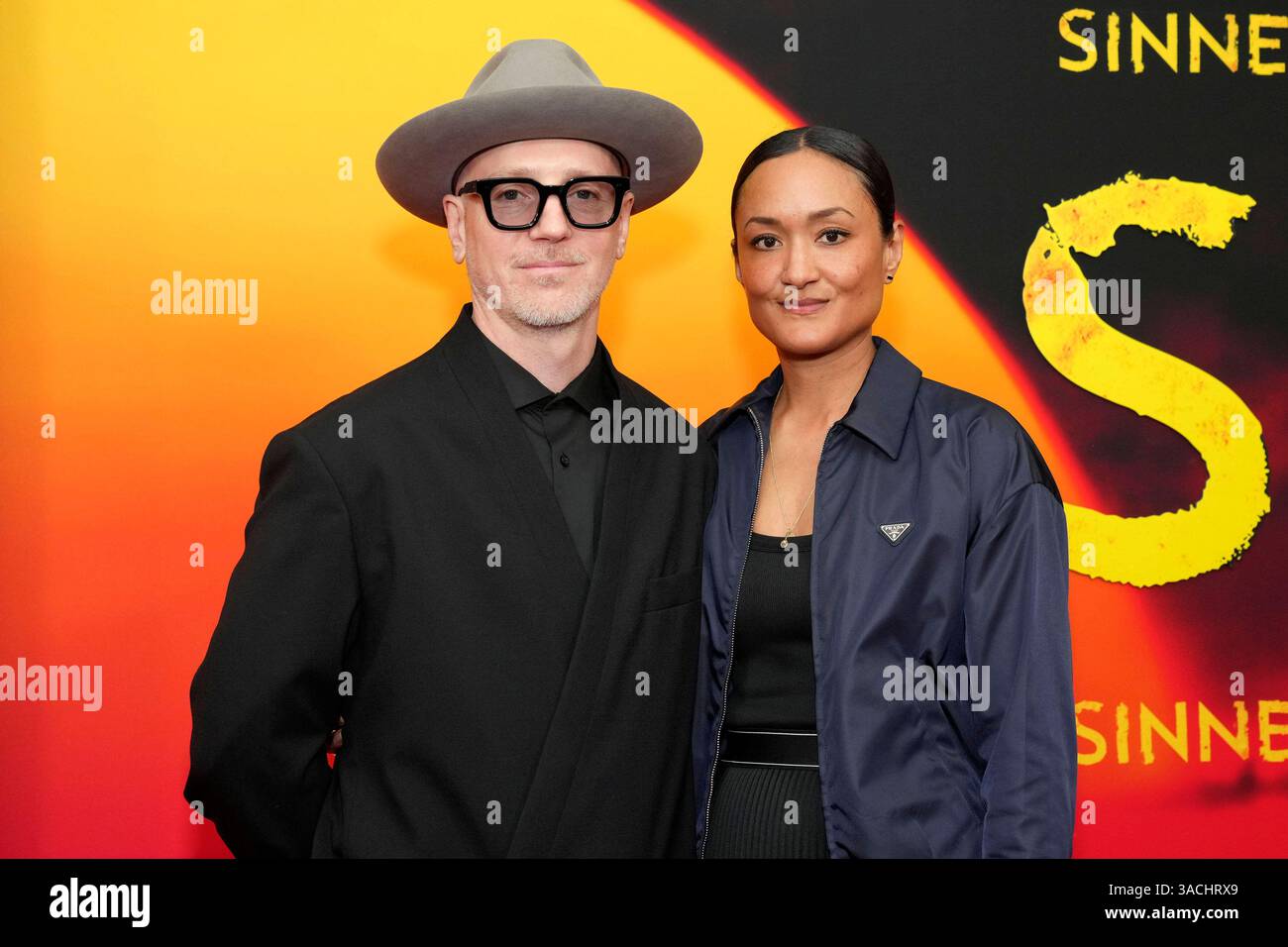 Adam Arkapaw mit Ehefrau Autumn Durald Arkapaw bei der Premiere des ...