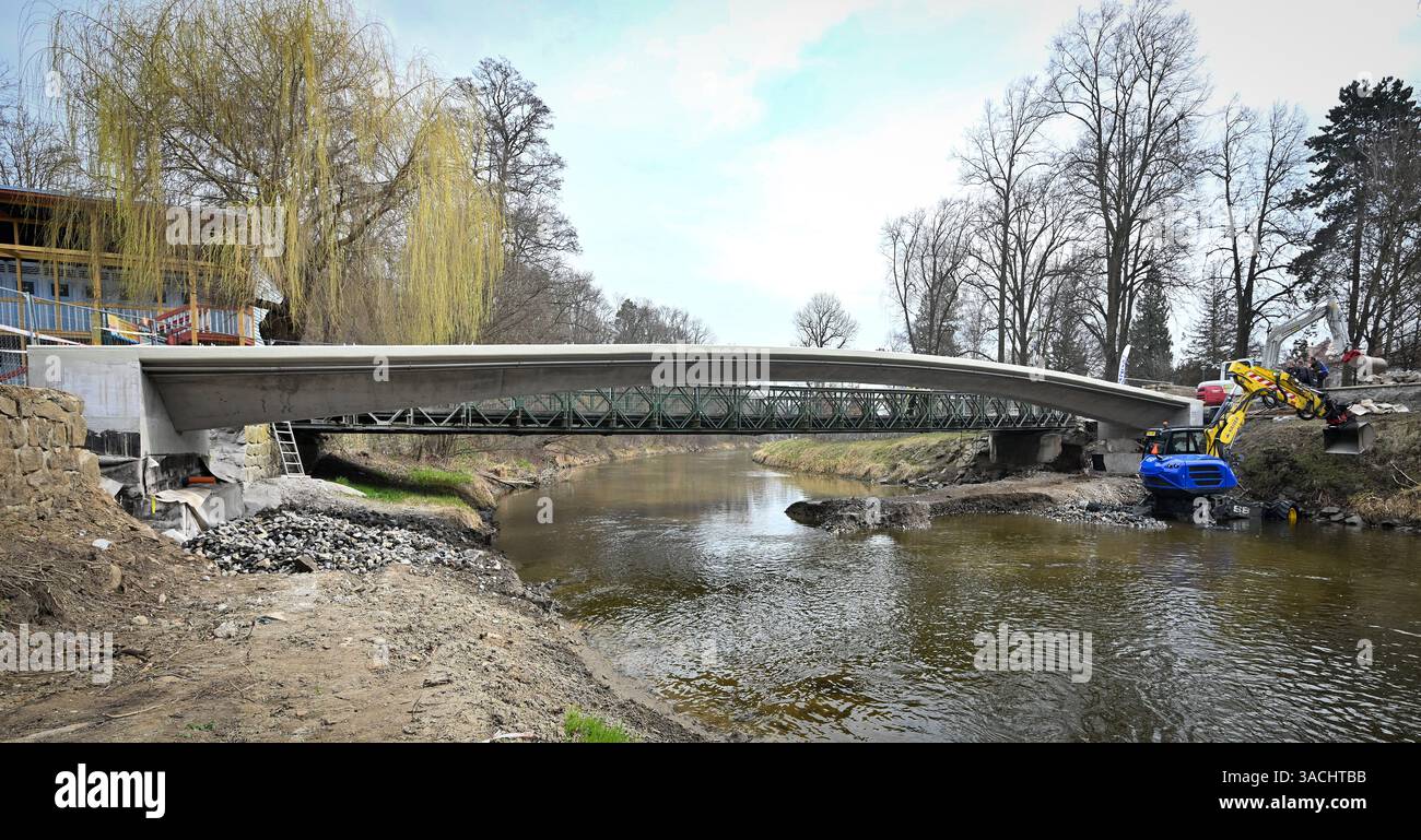 A construction company is finishing the construction of a new ...