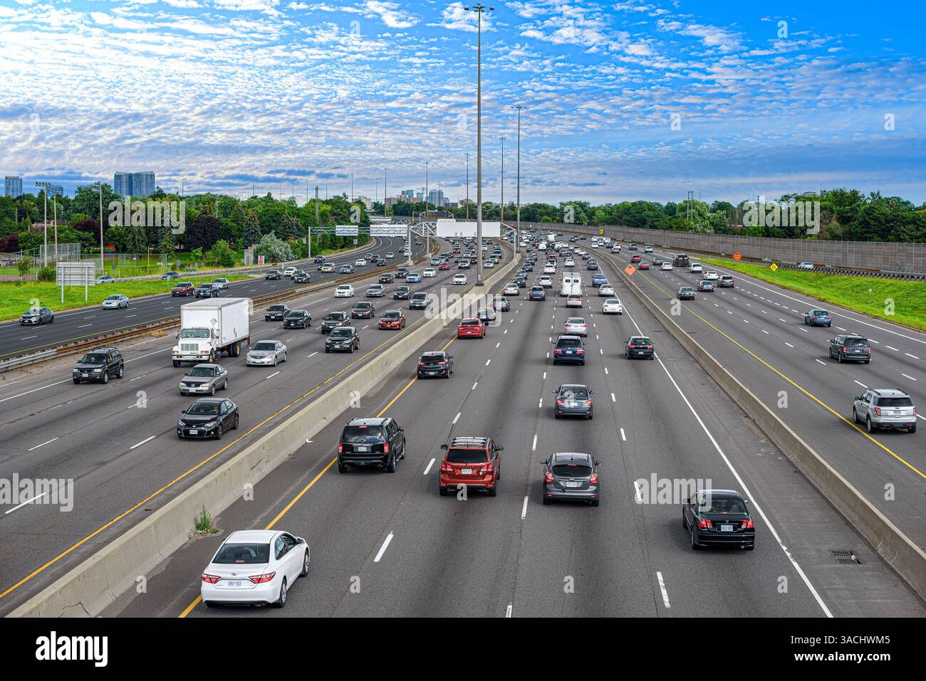 Driving in toronto on hi-res stock photography and images - Alamy