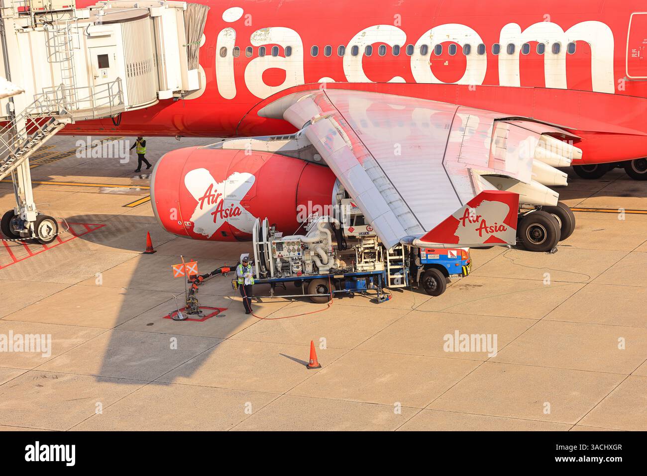 Ground Service fuel truck Refueling an aircraft at aircraft bay Stock ...