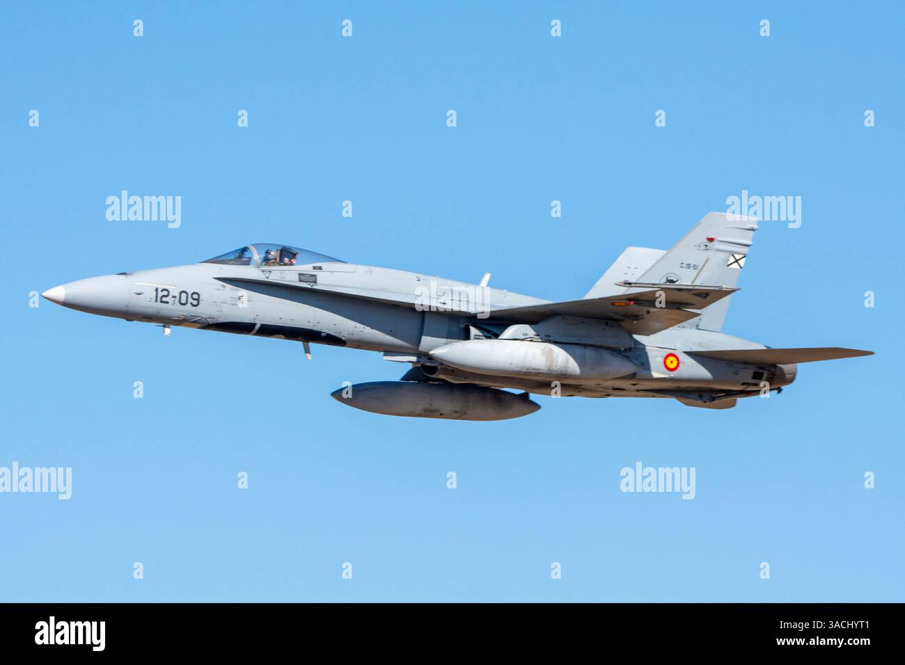 Spanish Air Force F-18 Hornet fighter jet Stock Photo - Alamy