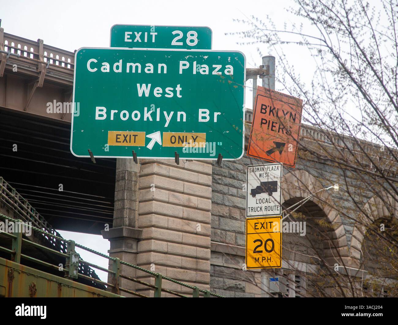 Brooklyn Bridge sign at the approach of the bridge in Brooklyn, NY ...