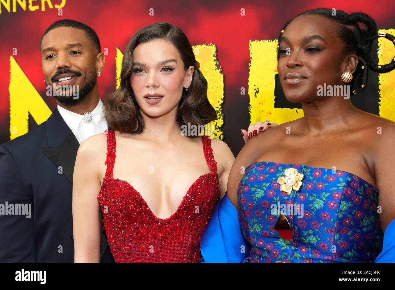 Michael B. Jordan, Hailee Steinfeld und Wunmi Mosaku bei der Premiere ...