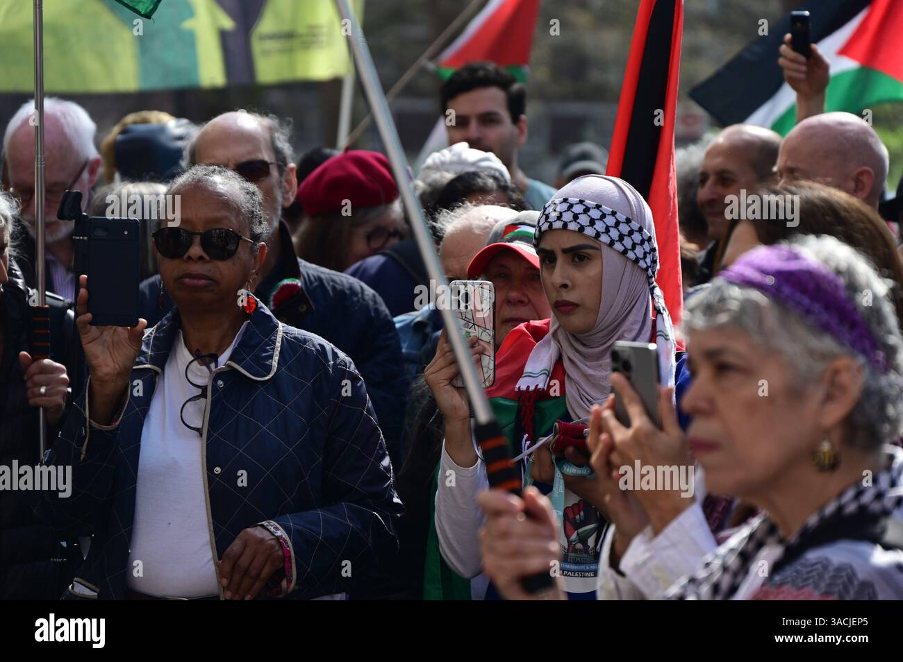 Dr swee ang hi-res stock photography and images - Alamy