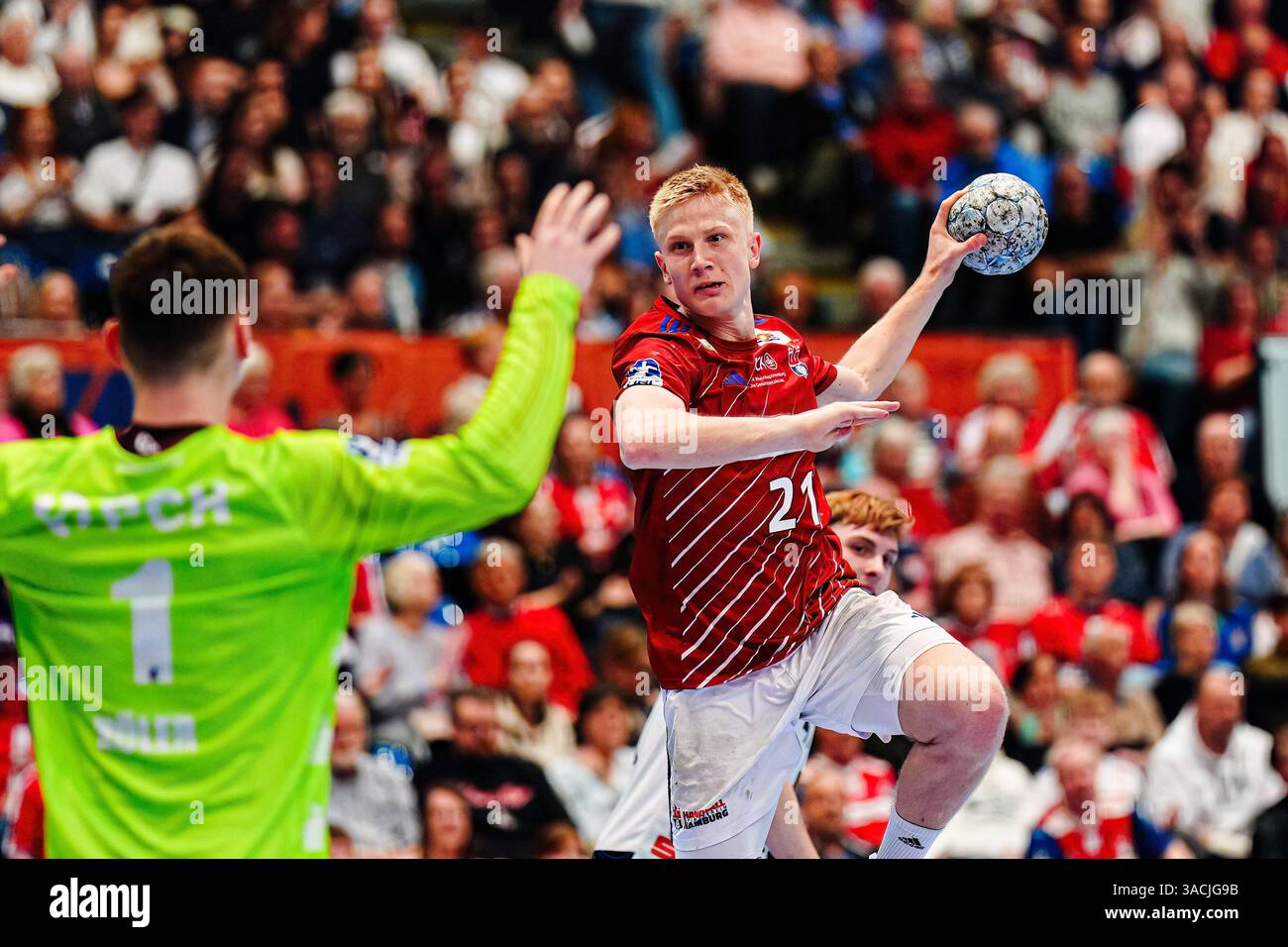Wurf/Tor Frederik Bo Andersen (Handball Sport Verein Hamburg, #21) GER ...