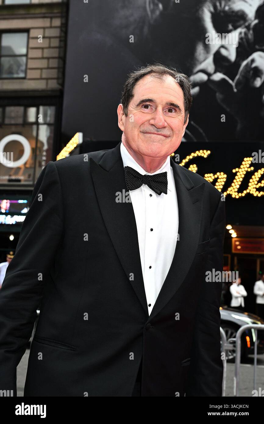 Richard Kind attends the "Good Night, and Good Luck" Broadway opening ...