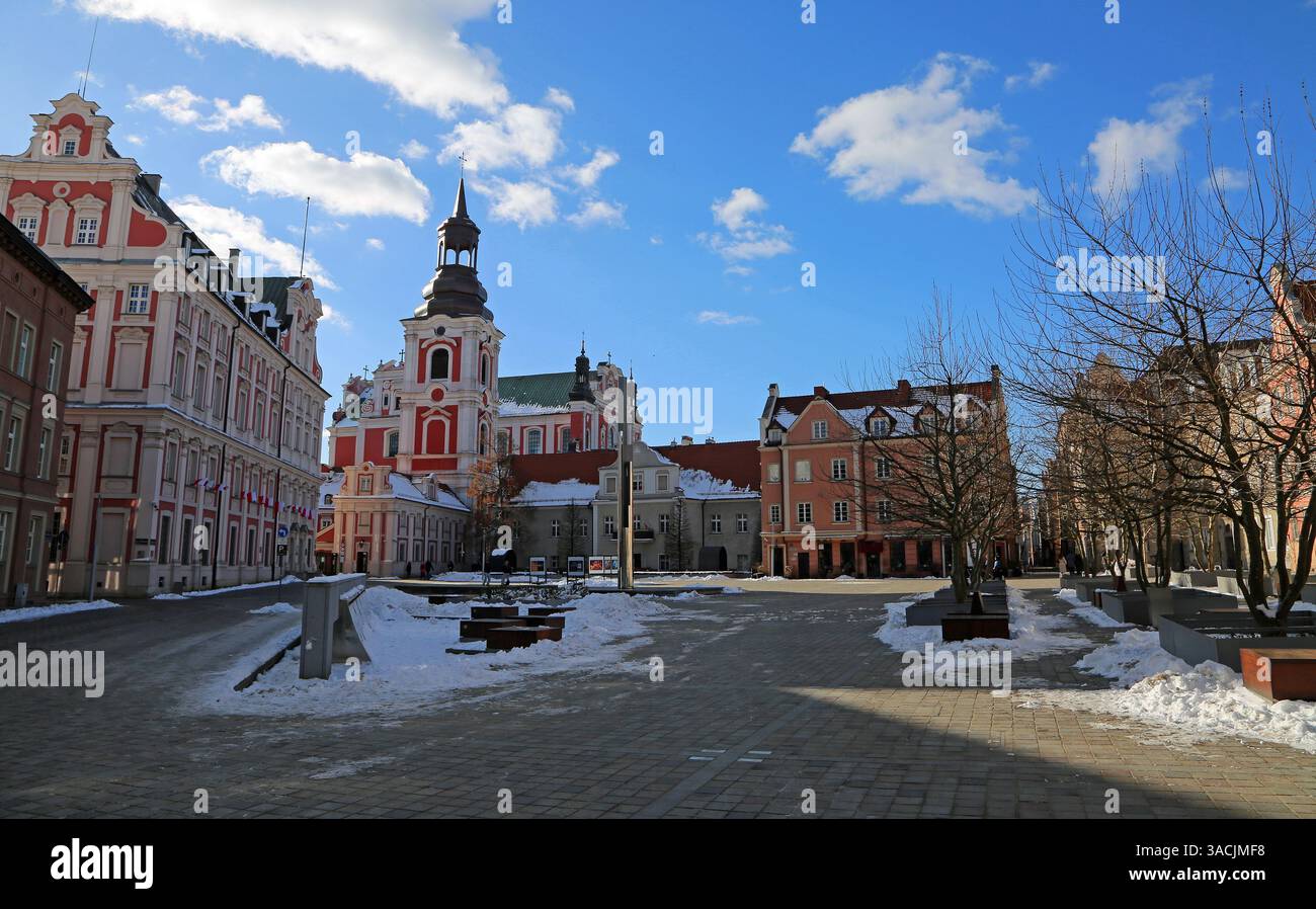 Collegiate scenery hi-res stock photography and images - Alamy