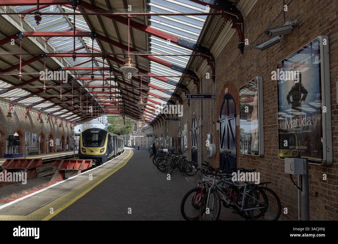 Windsor, England - Apr 3, 2025 - Windsor & Eton Riverside railway ...