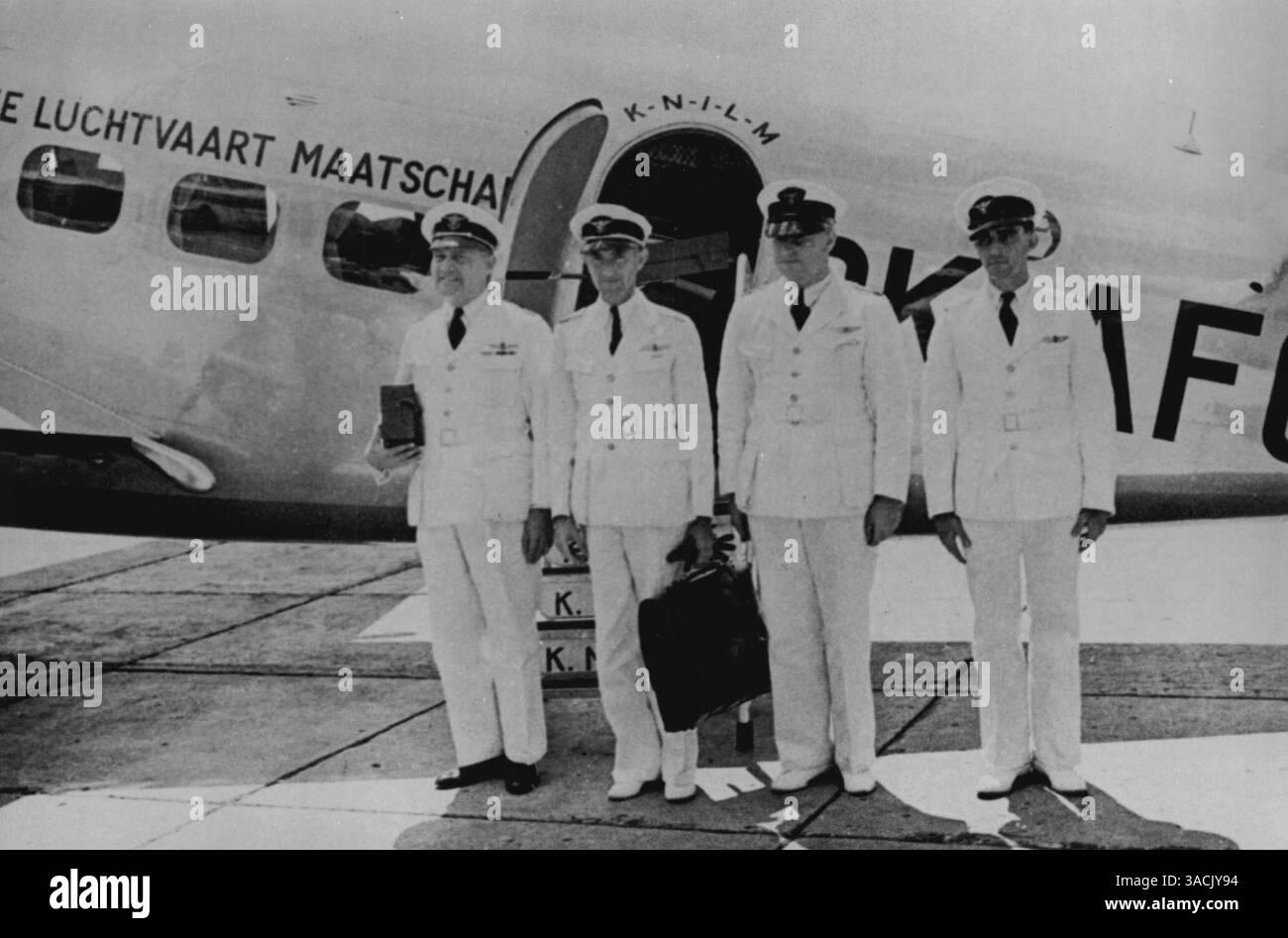 The crew of the first foreign airliner to use Kingsford Smith - (left ...