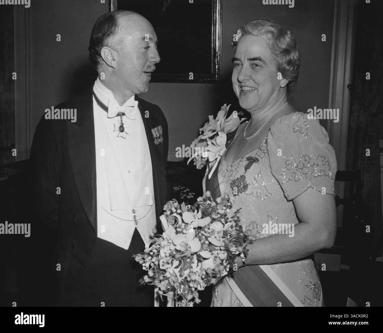 Mrs henry m robert hi-res stock photography and images - Alamy