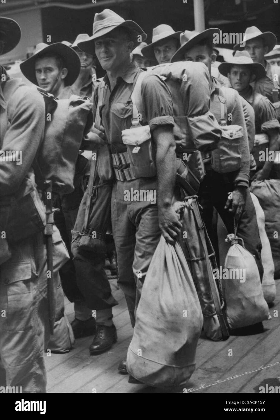 Farewells, Reunions Etc - Australian Troops. December 03, 1945 Stock ...