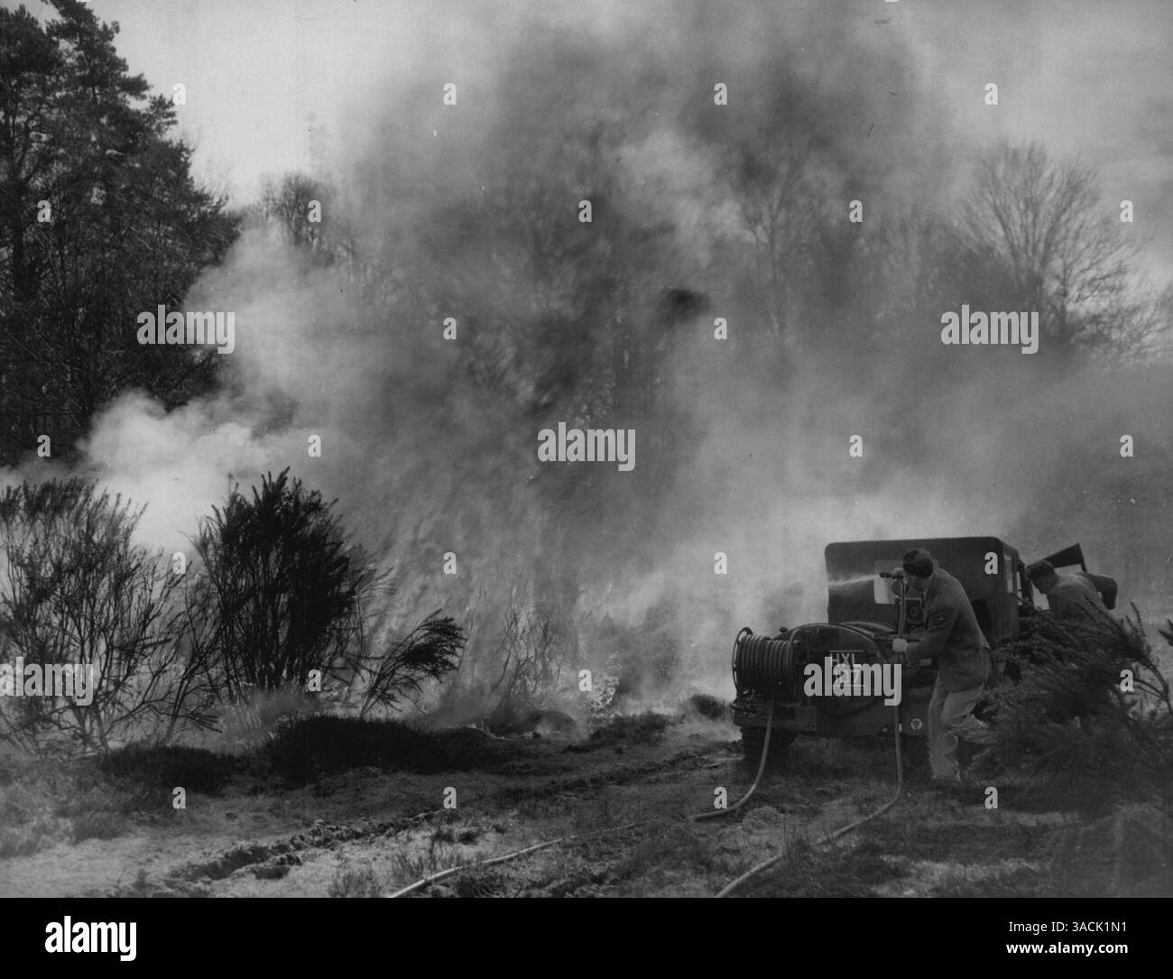 Fire fighting methods hi-res stock photography and images - Alamy