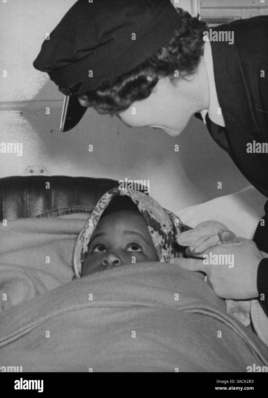 Sick princess flow to London Princess Dorothy, 4, daughter of the Exile ...