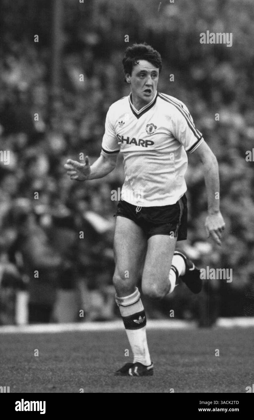 Steve Bruce, Manchester United FC.,. February 01, 1938. (Photo by ...