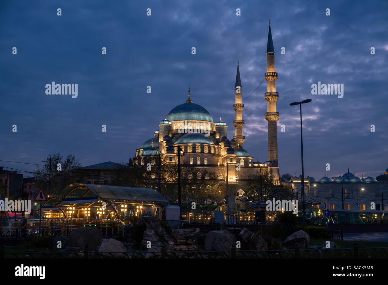 Illuminated Yeni Camii Mosque at Night in Eminönü, Istanbul - Historic ...