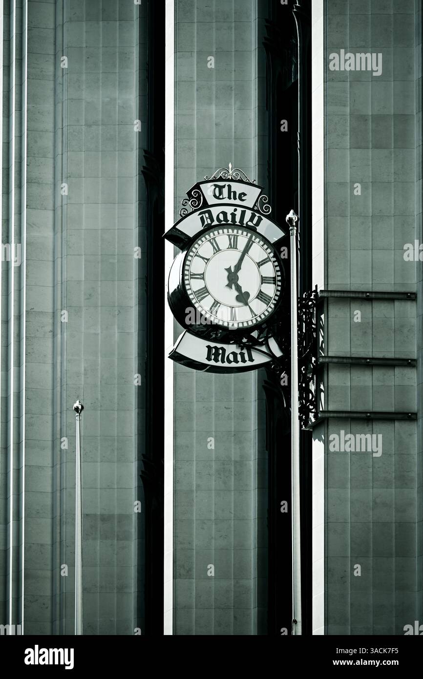 Daily Mail Clock Stock Photo - Alamy