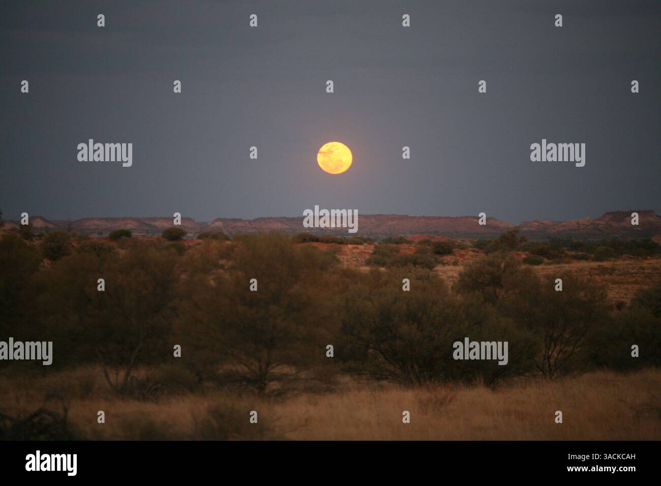 Oct 26, 2007 - Northern Territory, Australia - Chambers Pillar ...