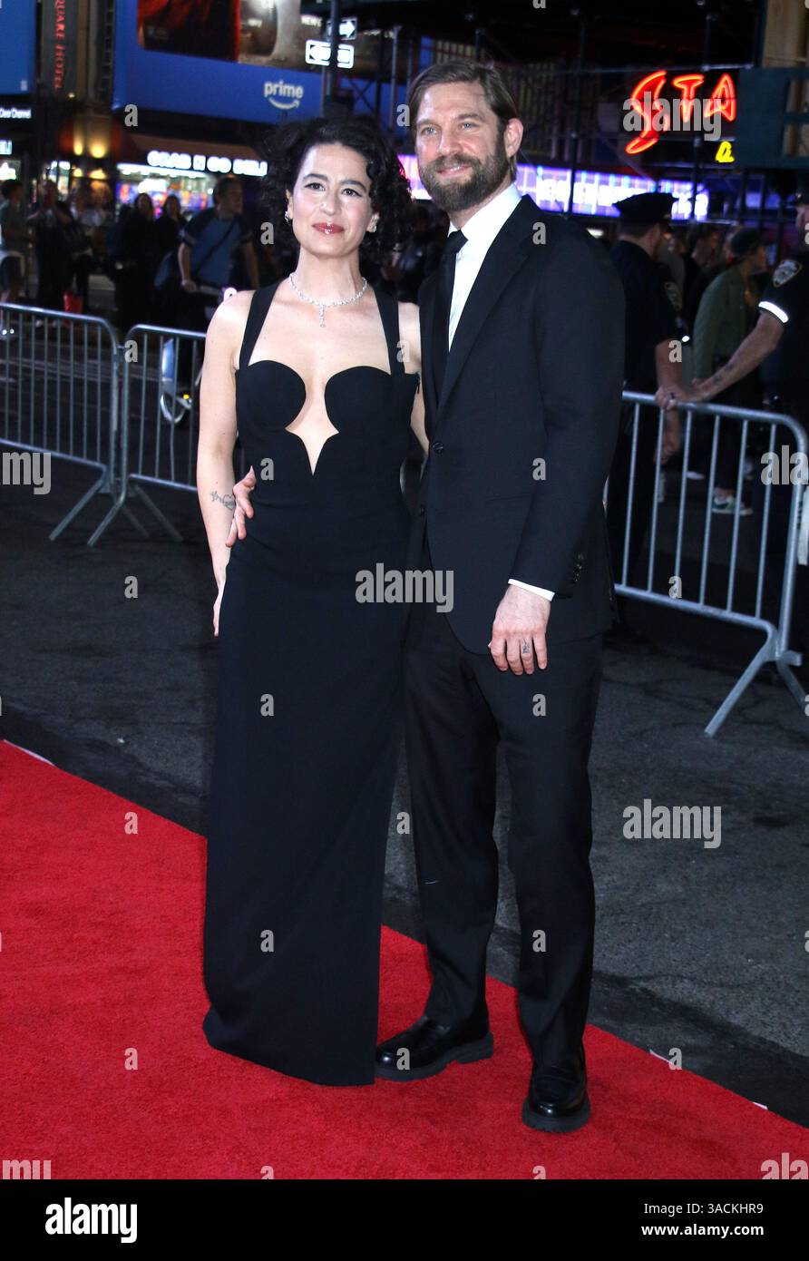 NEW YORK, NY- APRIL 3: Ilana Glazer and David Rooklin at the Good Night ...