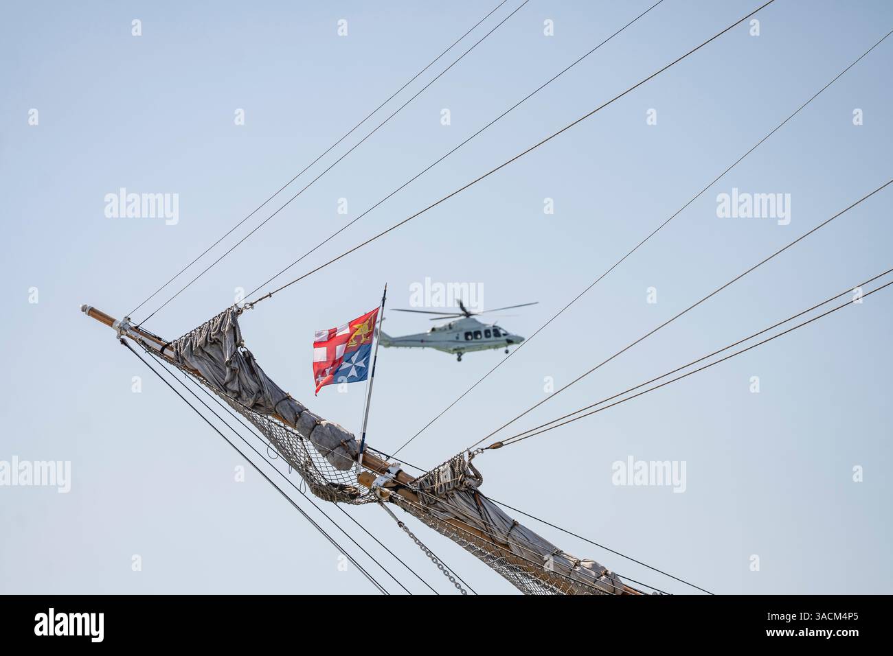 Ortona, Abruzzo, Italy. 4th Apr, 2025. Detail of Italian Navy Training ...
