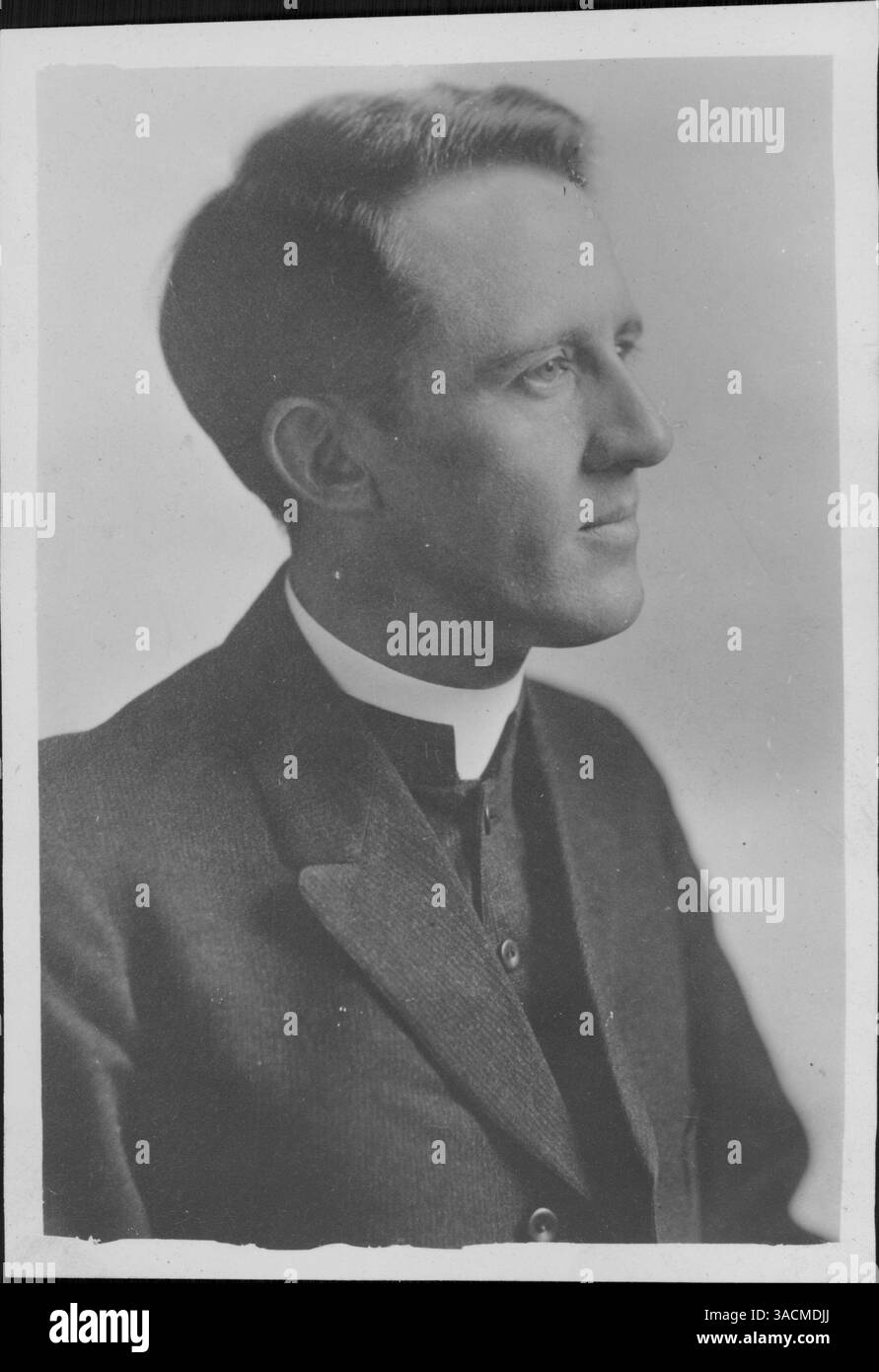 Reverend stanley kilbourne hi-res stock photography and images - Alamy