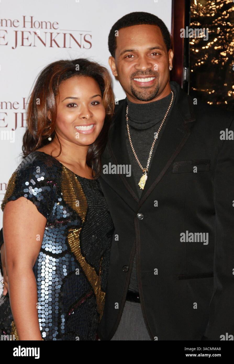 Jan 28, 2008 - Hollywood, California, USA - MIKE EPPS and wife MICHELLE ...