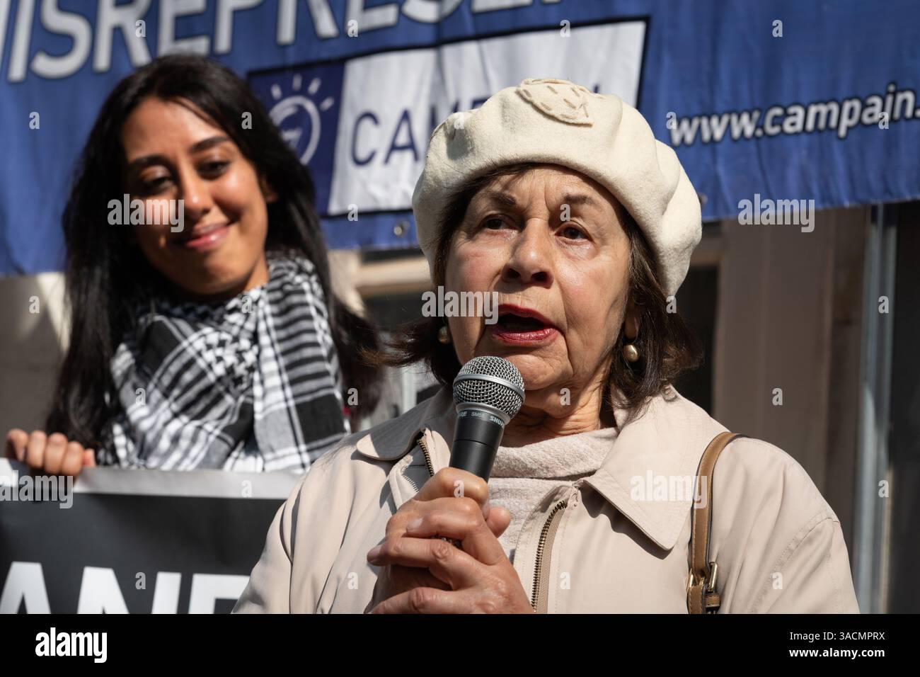 London, UK. 4 April, 2025. Supporters of Dr Swee Chai Ang, orthopaedic ...
