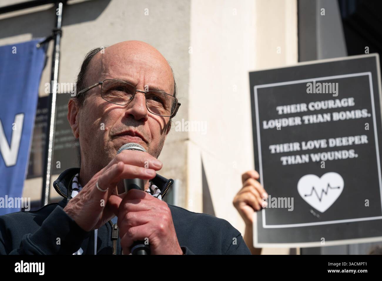 London, UK. 4 April, 2025. Supporters of Dr Swee Chai Ang, orthopaedic ...