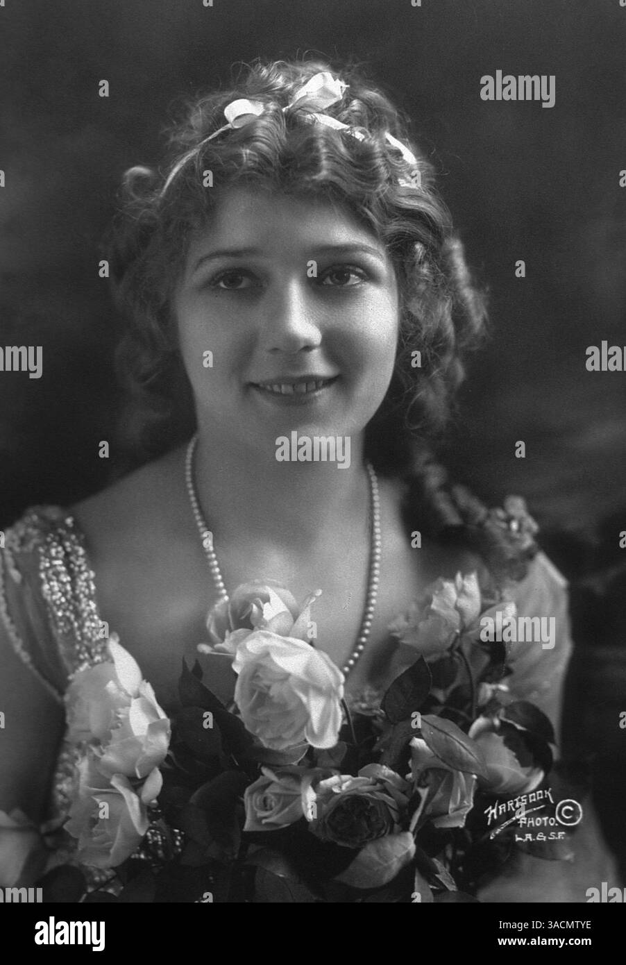 Studio Publicity Still: Mary Pickford, circa 1920 Stock Photo - Alamy