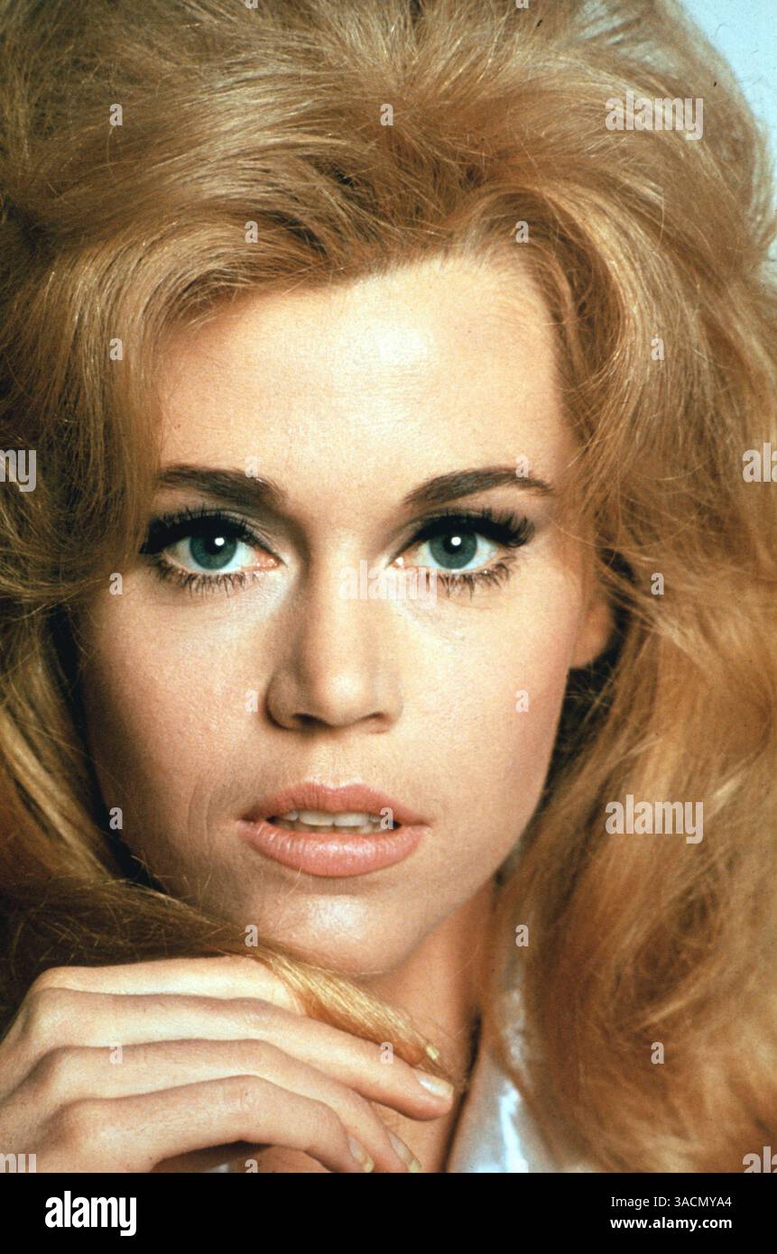 Jane fonda barbarella hi-res stock photography and images - Alamy