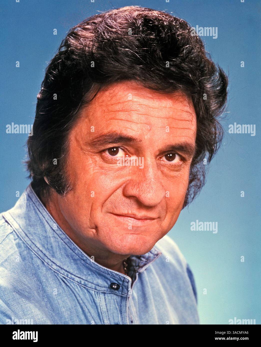 Studio Publicity Still: Johnny Cash circa 1974 Stock Photo - Alamy
