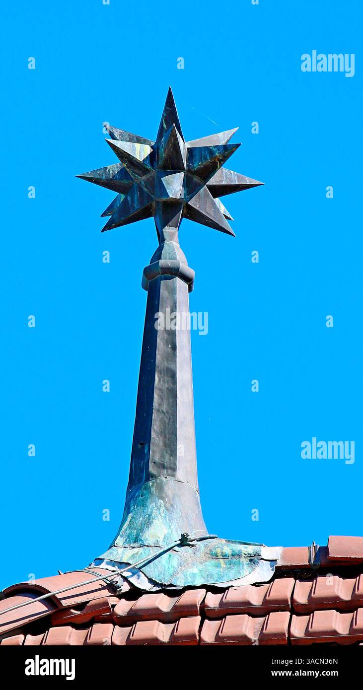 Lightning conductor house hi-res stock photography and images - Alamy