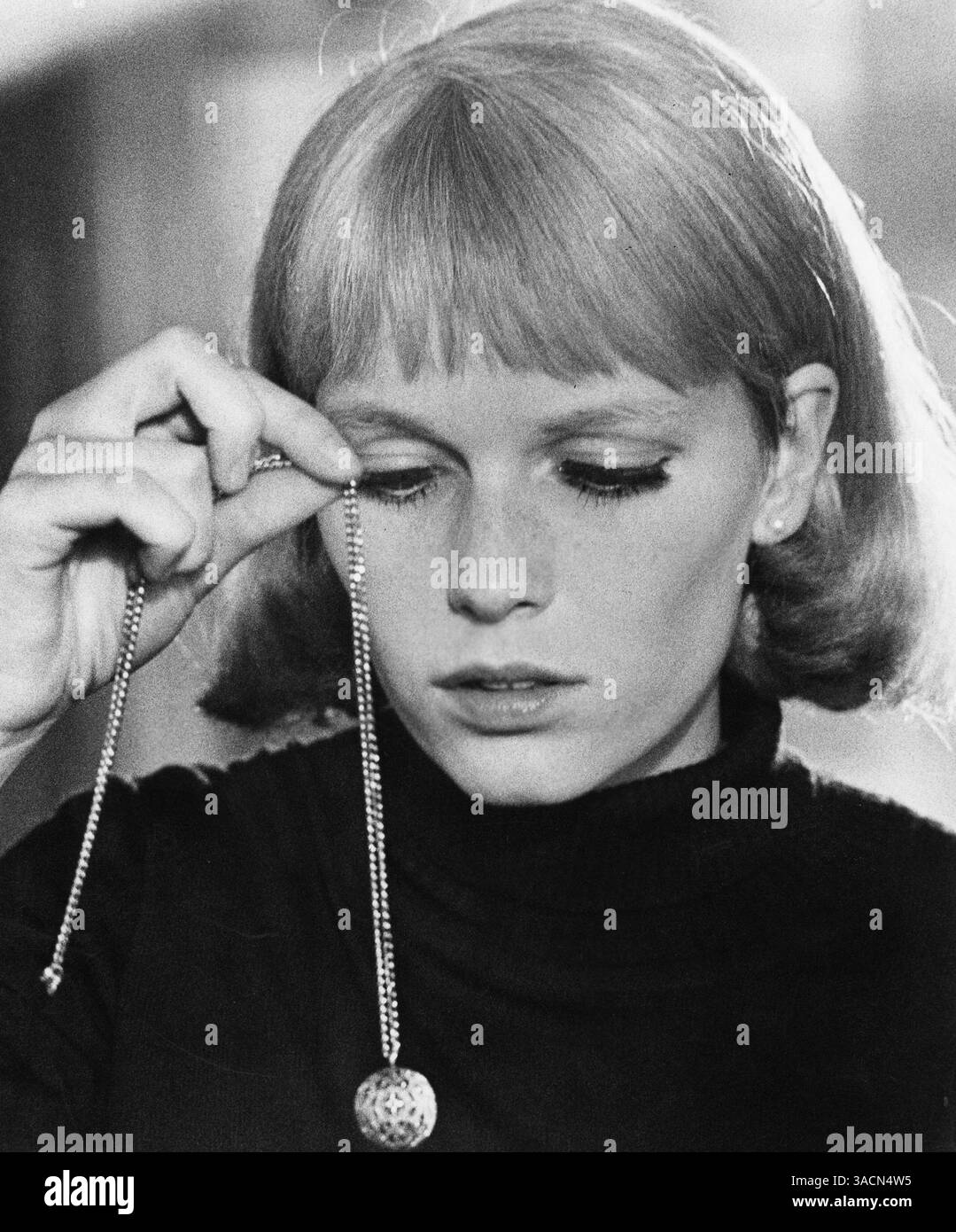 Studio Publicity Still: "Rosemary's Baby" Mia Farrow 1968 Paramount Stock Photo - Alamy