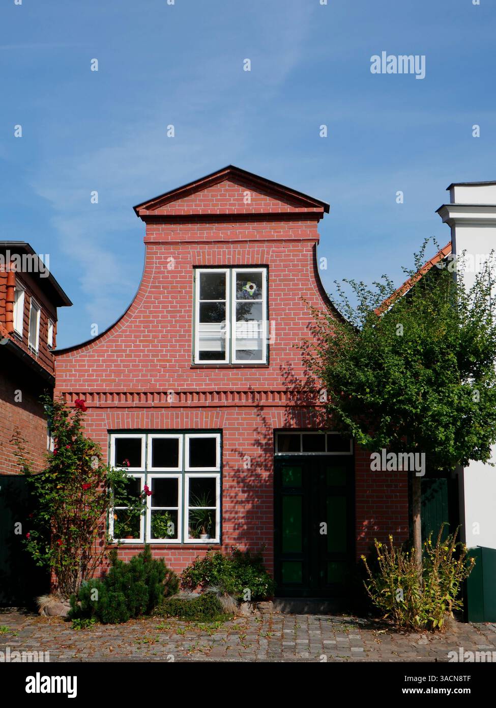 Brick gabled house hi-res stock photography and images - Alamy