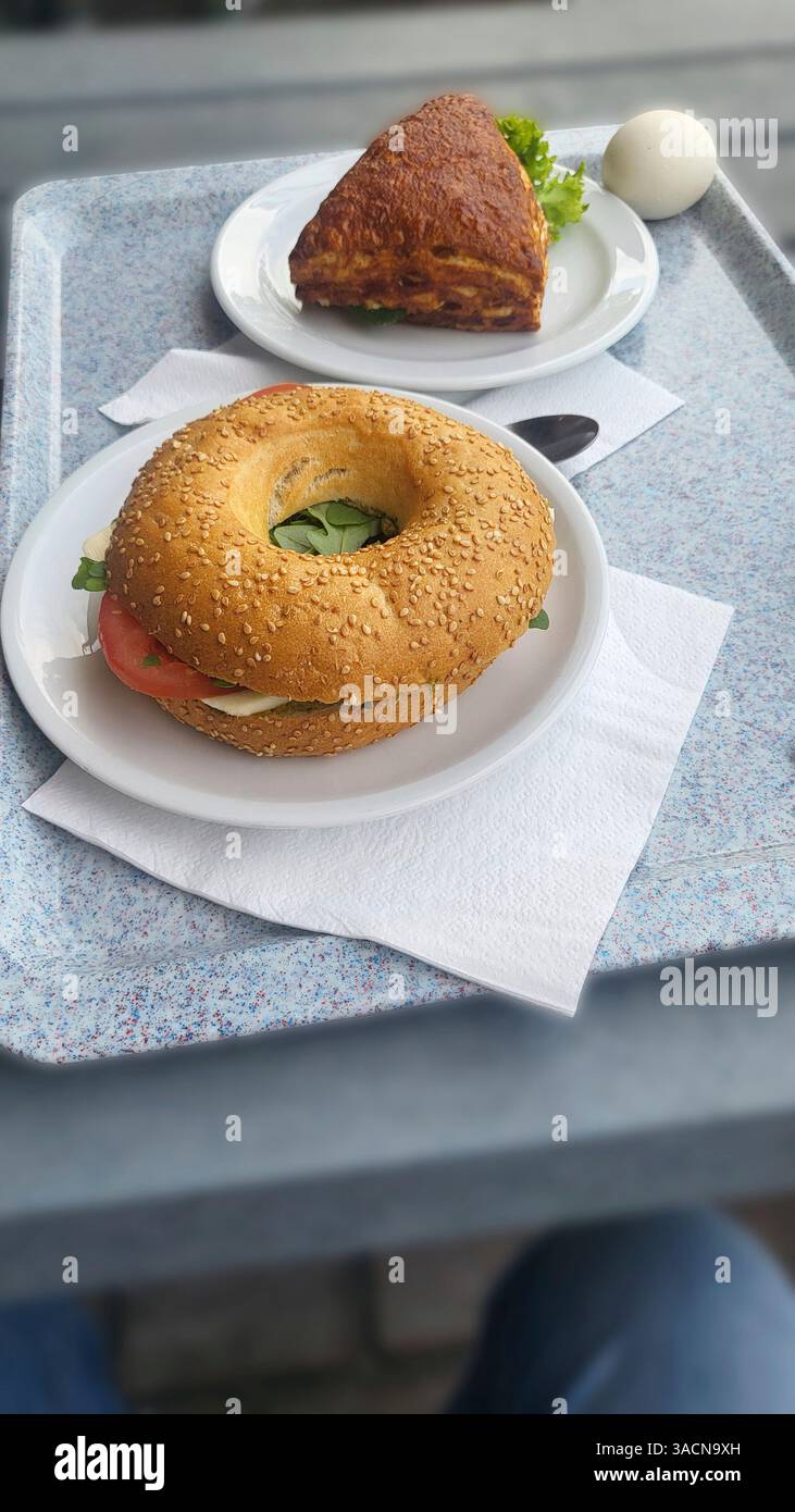 Lettuce can can hi-res stock photography and images - Alamy
