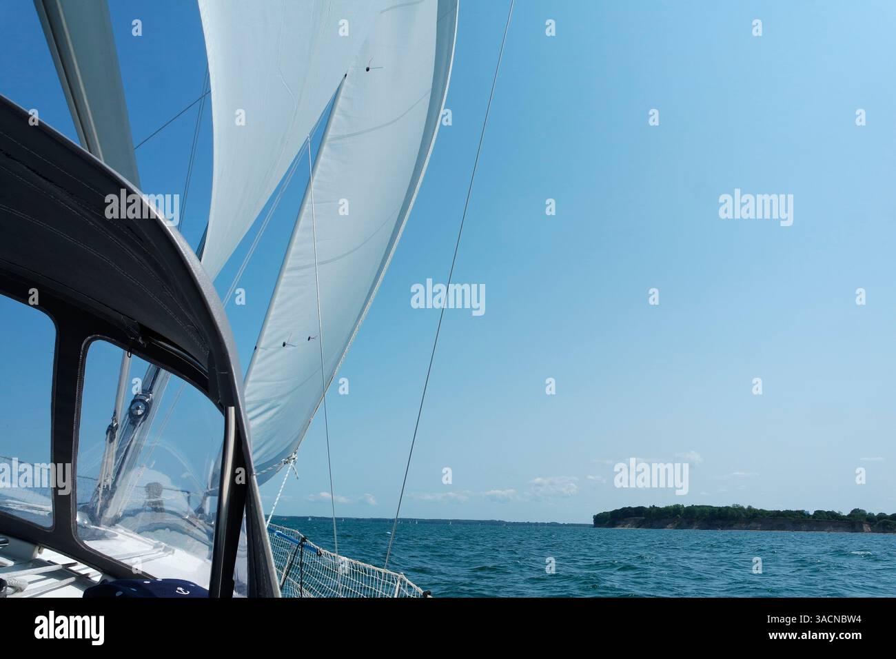 Yacht under sail on hi-res stock photography and images - Alamy