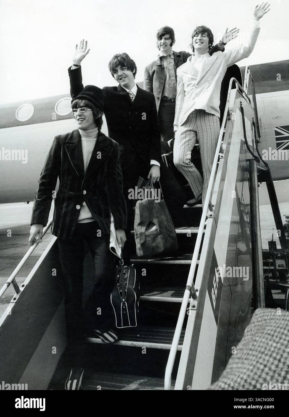 The Beatles, George Harrison, Paul McCartney, Rino Starr and John ...