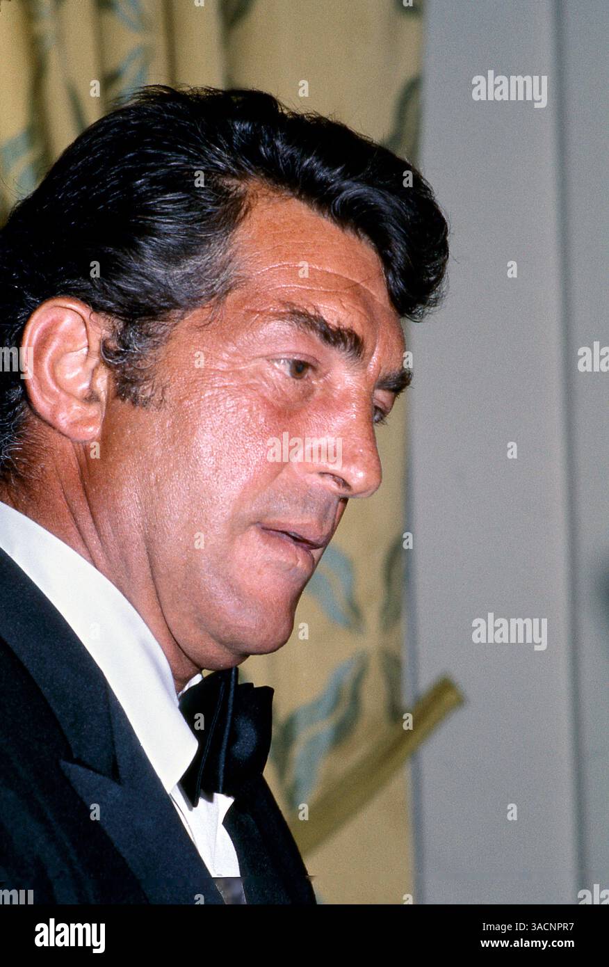 Dean Martin at a formal event, circa 1964 Stock Photo - Alamy