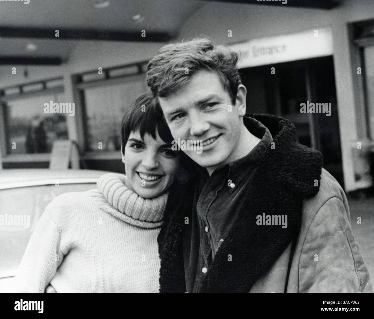 Albert Finney and Liza Minnelli, co-stars in the film "Charlie Bubbles ...