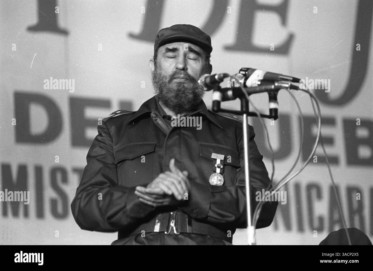 Jan 10, 1985 - Managua, Nicaragua - FIDEL CASTRO in Managua supporting ...