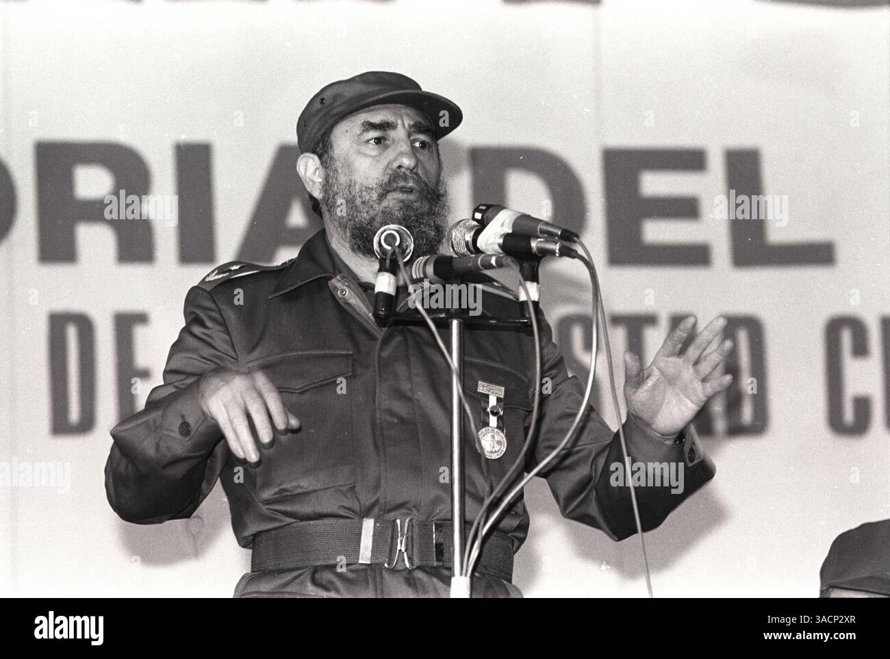Jan 10, 1985 - Managua, Nicaragua - FIDEL CASTRO in Managua supporting ...
