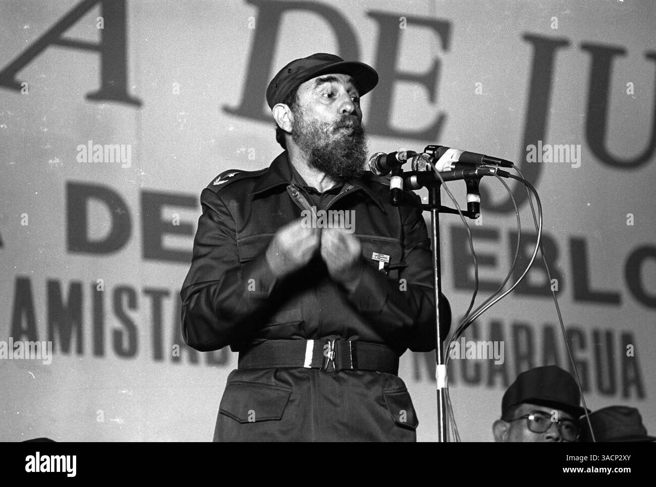 Jan 10, 1985 - Managua, Nicaragua - FIDEL CASTRO in Managua supporting ...
