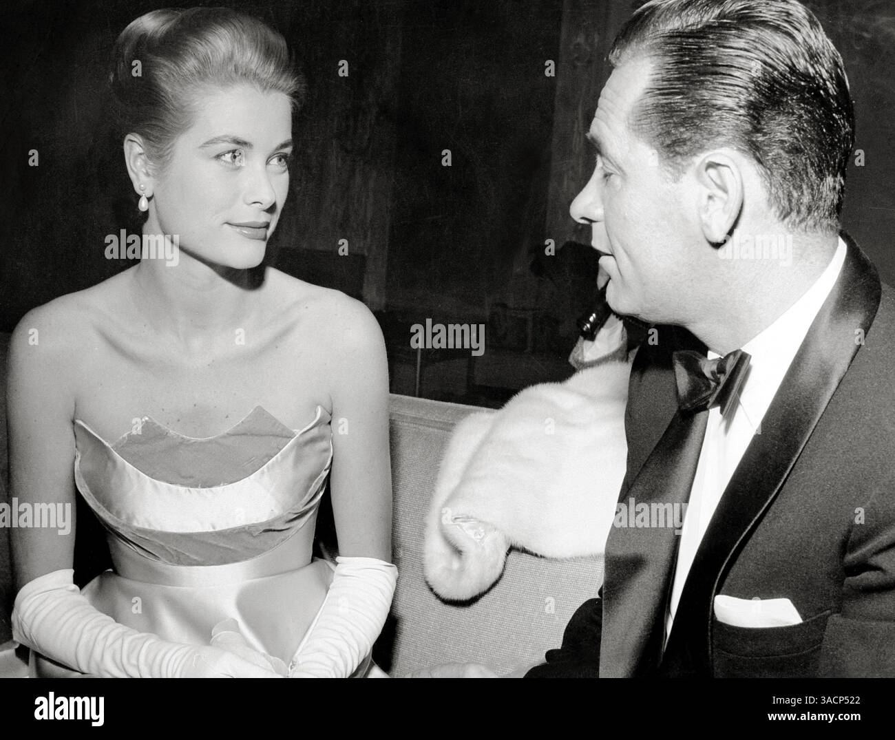 Grace Kelly and William Holden, circa 1955 Stock Photo - Alamy