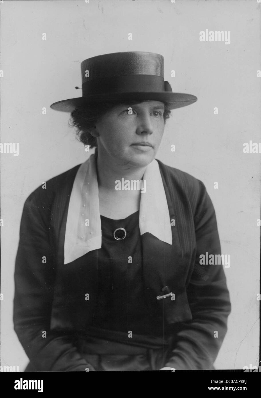 Mrs edward e nicholson hi-res stock photography and images - Alamy