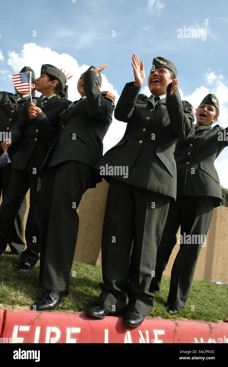 Nov 10, 2007 - Dallas, Texas, USA - Army ROTC cadets clap as the United ...