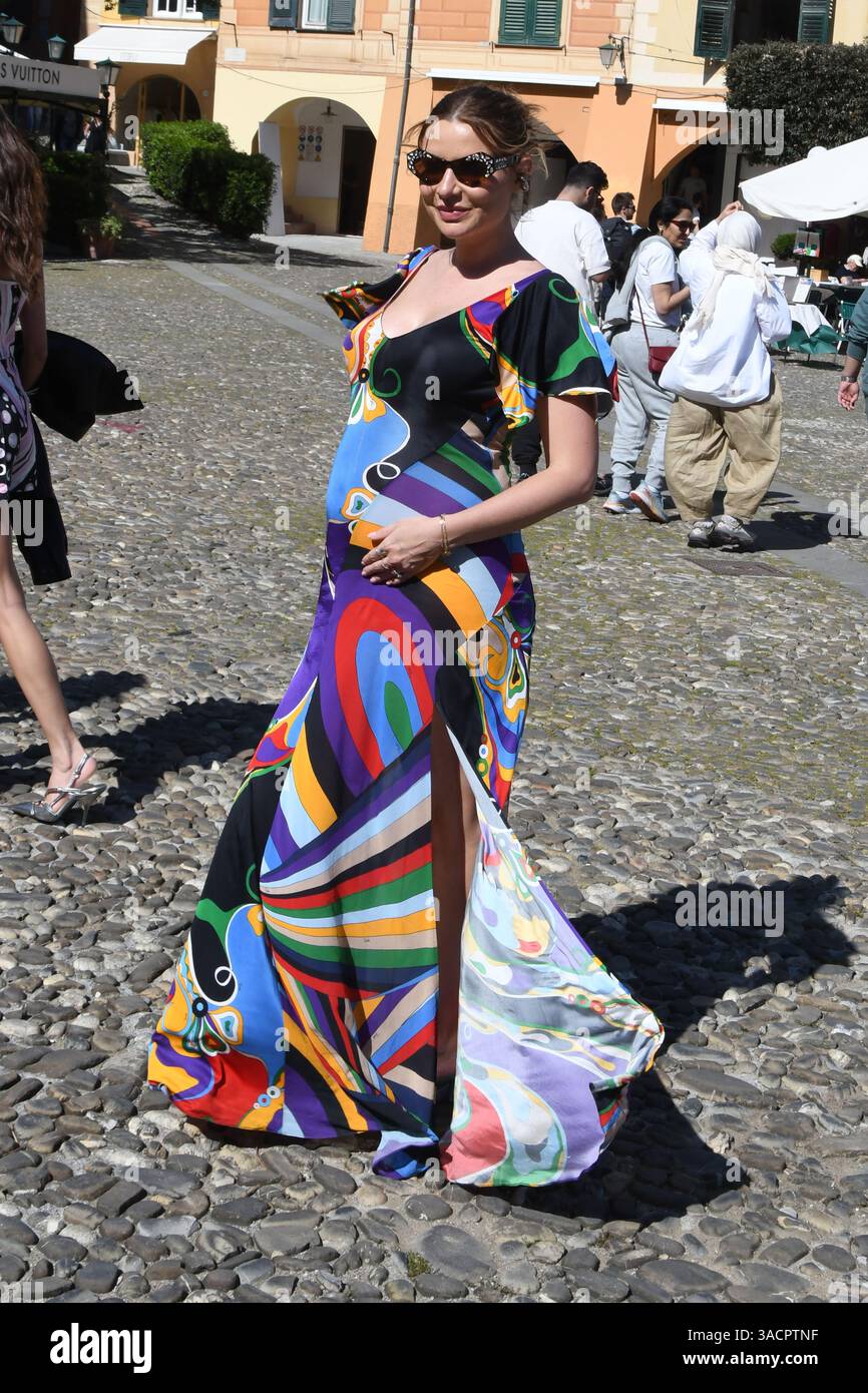 Celebrity Sightings In Portofino PORTOFINO, ITALY - APRIL 04: Veronica ...